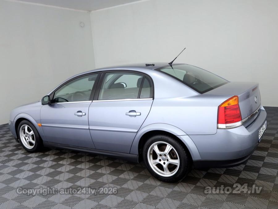 Pelēks Opel Vectra 2003 Tallina, ar dzinēja tilpumu 2.20 L un nobraukumu 287 tūkst. km par 999 €, foto 5 vietnē AUTOMOTO.COM.LV