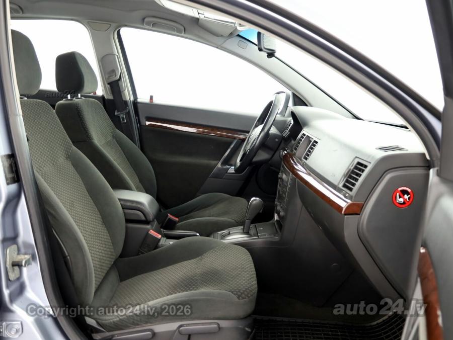 Pelēks Opel Vectra 2003 Tallina, ar dzinēja tilpumu 2.20 L un nobraukumu 287 tūkst. km par 999 €, foto 7 vietnē AUTOMOTO.COM.LV