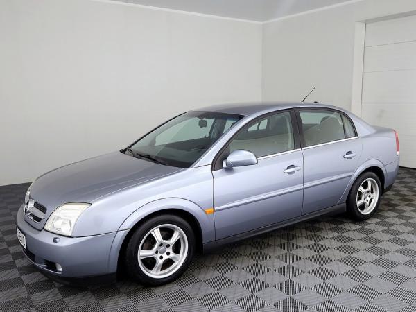 Grey Opel Vectra 2003 in Tallinn, with an engine capacity of 2.20 L and mileage of 287 thousand km for 999 €, photo 9 on AUTOMOTO.COM.LV