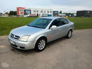 Grey Opel Vectra 2003 in Siauliai, with an engine capacity of 2.20 L and mileage of 225 thousand km for 850 €, photo  on AUTOMOTO.COM.LV