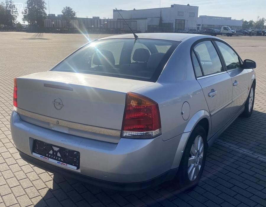 Pelēks Opel Vectra 2003 Marijampole, ar dzinēja tilpumu 1.80 L un nobraukumu 180 tūkst. km par 1450 €, foto 5 vietnē AUTOMOTO.COM.LV