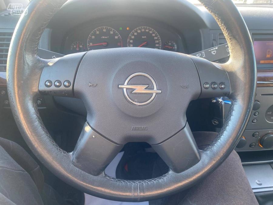 Pelēks Opel Vectra 2003 Marijampole, ar dzinēja tilpumu 1.80 L un nobraukumu 180 tūkst. km par 1450 €, foto 13 vietnē AUTOMOTO.COM.LV