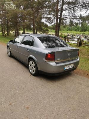 Pelēks Opel Vectra 2004 Anykščiai, ar dzinēja tilpumu 2.20 L un nobraukumu 317 tūkst. km par 850 €, foto  vietnē AUTOMOTO.COM.LV