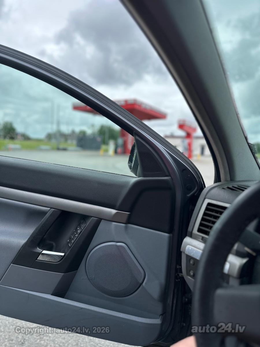 Pelēks Opel Vectra 2004 Tallina, ar dzinēja tilpumu 2.00 L un nobraukumu 200 tūkst. km par 2000 €, foto 6 vietnē AUTOMOTO.COM.LV