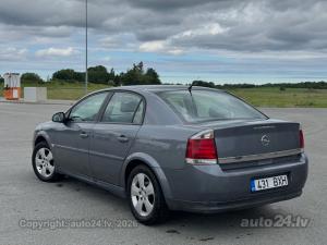 Pelēks Opel Vectra 2004 Tallina, ar dzinēja tilpumu 2.00 L un nobraukumu 200 tūkst. km par 2000 €, foto 7 vietnē AUTOMOTO.COM.LV