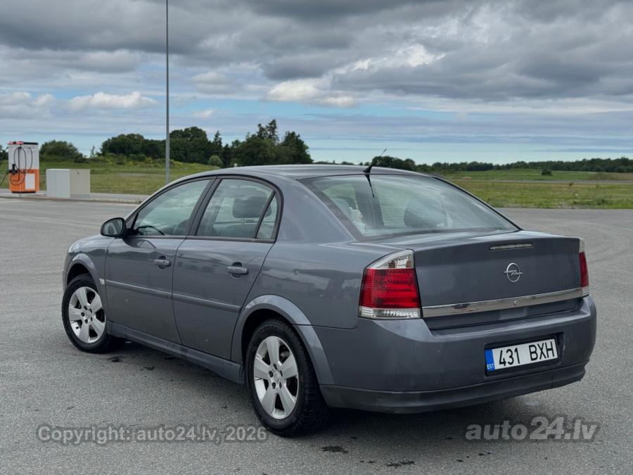 Pelēks Opel Vectra 2004 Tallina, ar dzinēja tilpumu 2.00 L un nobraukumu 200 tūkst. km par 2000 €, foto 7 vietnē AUTOMOTO.COM.LV