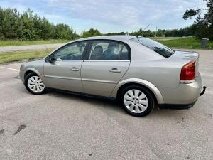 Grey Opel Vectra 2004 in Kaisiadorys, with an engine capacity of 2.17 L and mileage of 309 thousand km for 845 €, photo 6 on AUTOMOTO.COM.LV