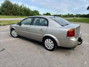 Grey Opel Vectra 2004 in Kaisiadorys, with an engine capacity of 2.17 L and mileage of 309 thousand km for 845 €, photo 9 on AUTOMOTO.COM.LV