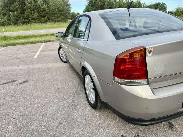 Pelēks Opel Vectra 2004 Kaišiadorys, ar dzinēja tilpumu 2.17 L un nobraukumu 309 tūkst. km par 845 €, foto 10 vietnē AUTOMOTO.COM.LV