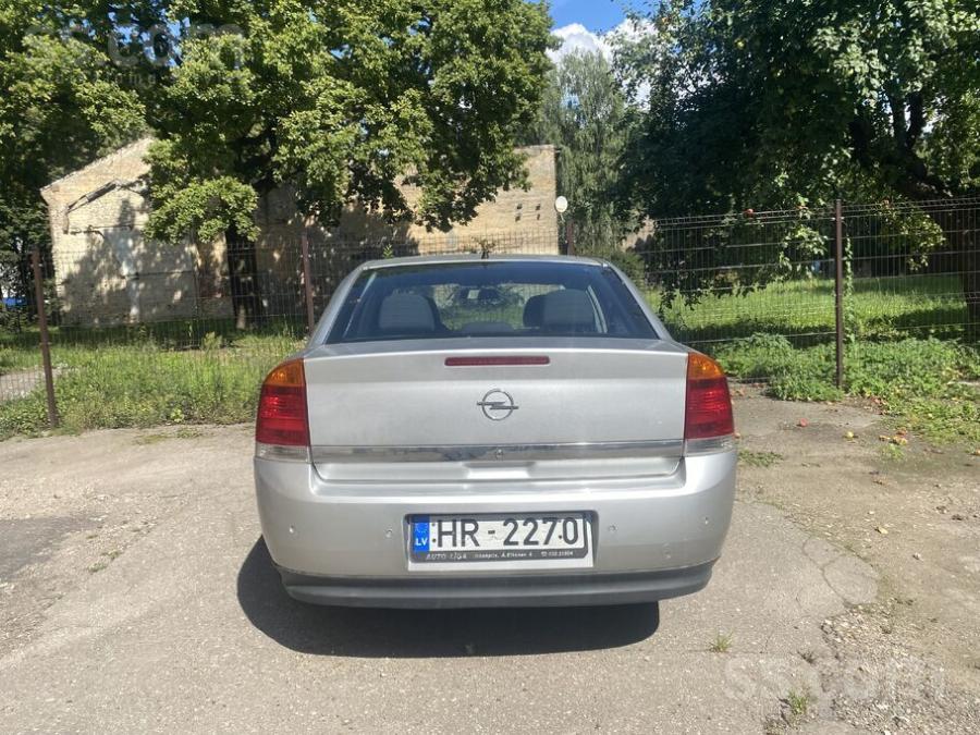 Pelēks Opel Vectra 2004 Rīga, ar dzinēja tilpumu 2.20 L un nobraukumu 167 tūkst. km par 450 €, foto 6 vietnē AUTOMOTO.COM.LV