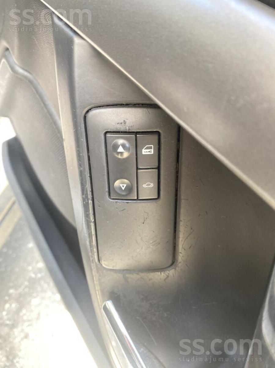 Pelēks Opel Vectra 2004 Rīga, ar dzinēja tilpumu 2.20 L un nobraukumu 167 tūkst. km par 450 €, foto 13 vietnē AUTOMOTO.COM.LV