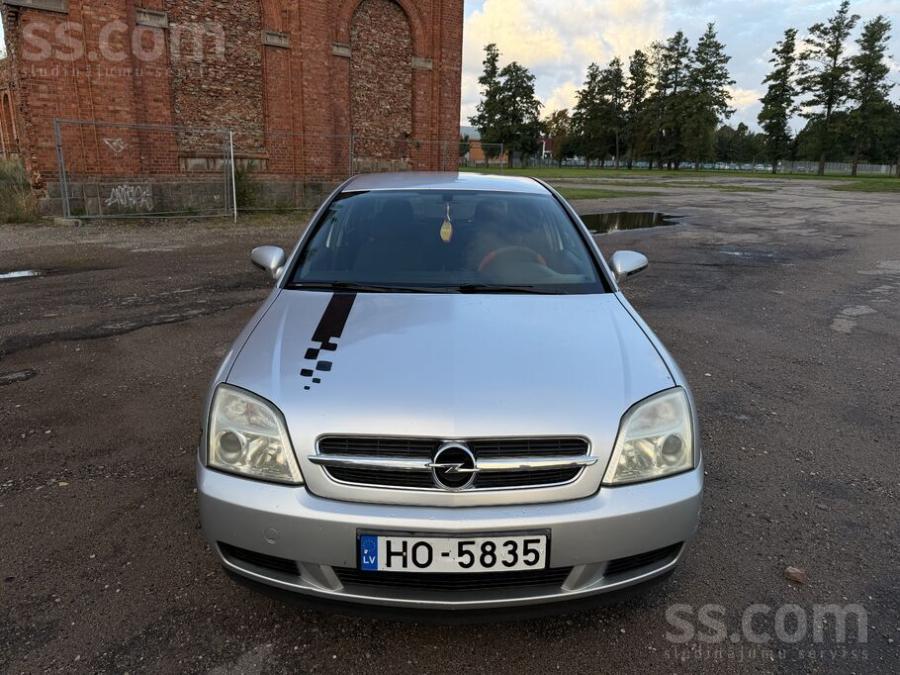 Pelēks Opel Vectra 2004 Liepāja, ar dzinēja tilpumu 1.80 L un nobraukumu 242 tūkst. km par 800 €, foto 1 vietnē AUTOMOTO.COM.LV