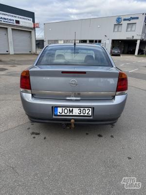 Pelēks Opel Vectra 2005 Klaipėda, ar dzinēja tilpumu 1.90 L un nobraukumu 325 tūkst. km par 1250 €, foto 5 vietnē AUTOMOTO.COM.LV