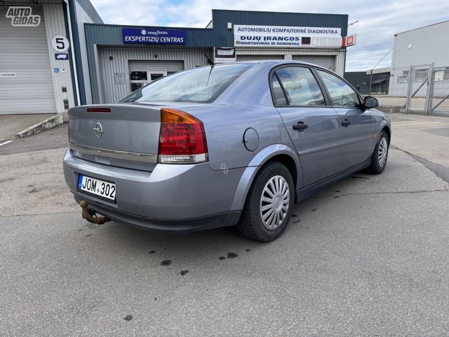 Pelēks Opel Vectra 2005 Klaipėda, ar dzinēja tilpumu 1.90 L un nobraukumu 325 tūkst. km par 1250 €, foto 7 vietnē AUTOMOTO.COM.LV