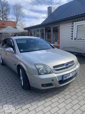 Pelēks Opel Vectra 2005 Marijampole, ar dzinēja tilpumu 2.20 L un nobraukumu 135 tūkst. km par 1950 €, foto 3 vietnē AUTOMOTO.COM.LV