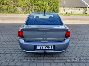 Grey Opel Vectra 2005 in Paide, with an engine capacity of 1.90 L and mileage of 127 thousand km for 3499 €, photo 9 on AUTOMOTO.COM.LV