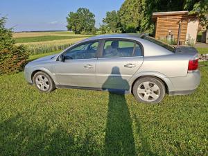 Grey Opel Vectra 2005 in Kaunas, with an engine capacity of 1.80 L and mileage of 166 thousand km for 1400 €, photo 14 on AUTOMOTO.COM.LV