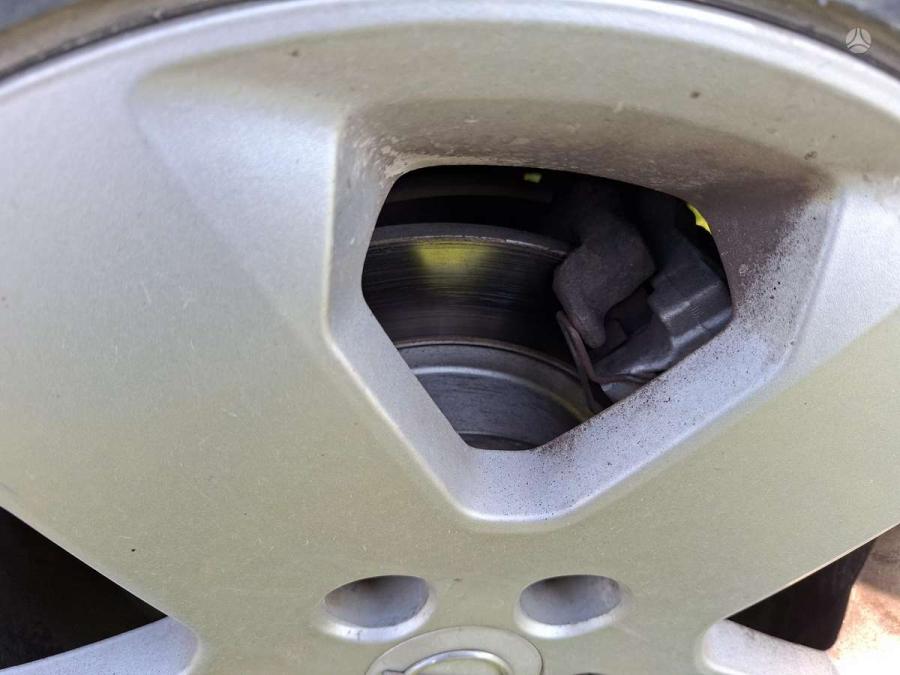 Grey Opel Vectra 2005 in Kaunas, with an engine capacity of 1.80 L and mileage of 166 thousand km for 1400 €, photo 15 on AUTOMOTO.COM.LV