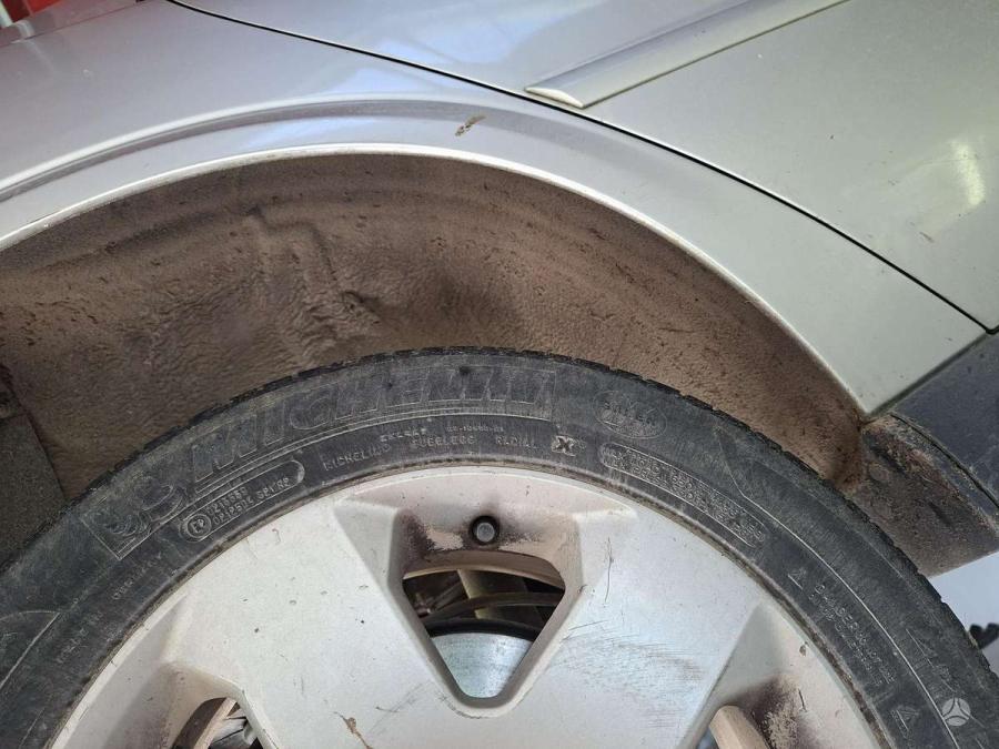 Grey Opel Vectra 2005 in Kaunas, with an engine capacity of 1.80 L and mileage of 166 thousand km for 1400 €, photo 26 on AUTOMOTO.COM.LV