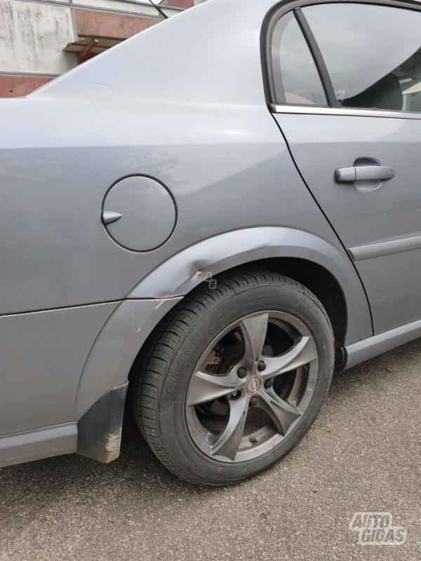 Pelēks Opel Vectra 2006 Pagėgiai, ar dzinēja tilpumu 1.90 L un nobraukumu 167 tūkst. km par 1550 €, foto 7 vietnē AUTOMOTO.COM.LV