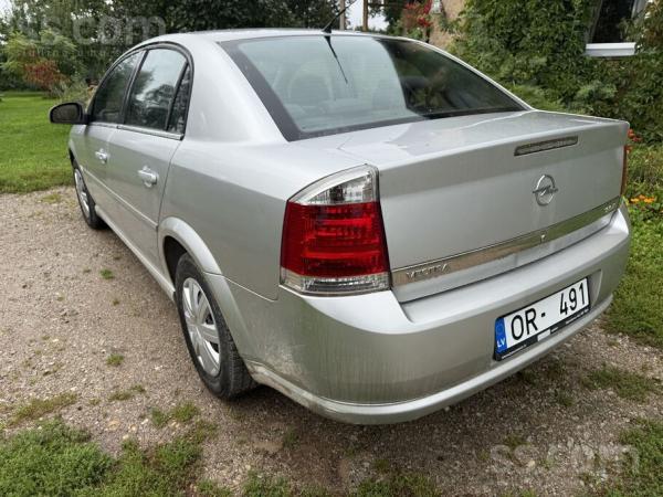 Опель Вектра 2006 в Добеле на AUTOMOTO.COM.LV Серый Опель Вектра 2006 в Добеле, объемом двигателя 1.90 л и пробегом 295 тыс. км за 1350 €, фото 4 на AUTOMOTO.COM.LV