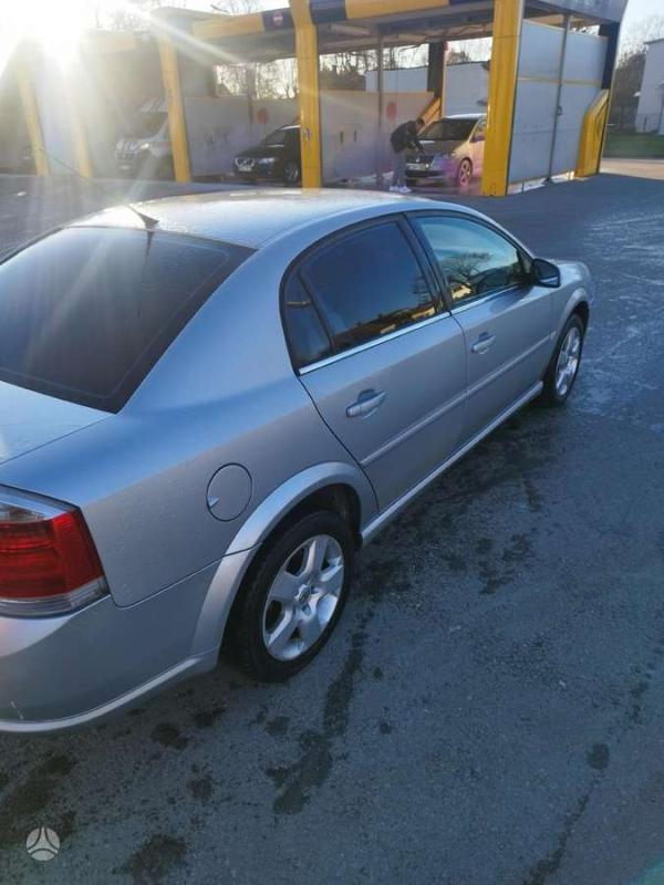 Pelēks Opel Vectra 2007 Panevēža, ar dzinēja tilpumu 2.20 L un nobraukumu 223 tūkst. km par 650 €, foto 5 vietnē AUTOMOTO.COM.LV