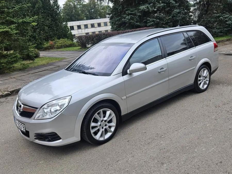 Серый Опель Вектра 2007 в Екабпилс, объемом двигателя 1.90 л и пробегом 272 тыс. км за 1990 €, фото 1 на AUTOMOTO.COM.LV