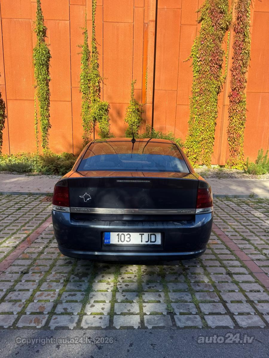 Grey Opel Vectra 2007 in Tallinn, with an engine capacity of 1.90 L and mileage of 0 thousand km for 1599 €, photo 5 on AUTOMOTO.COM.LV