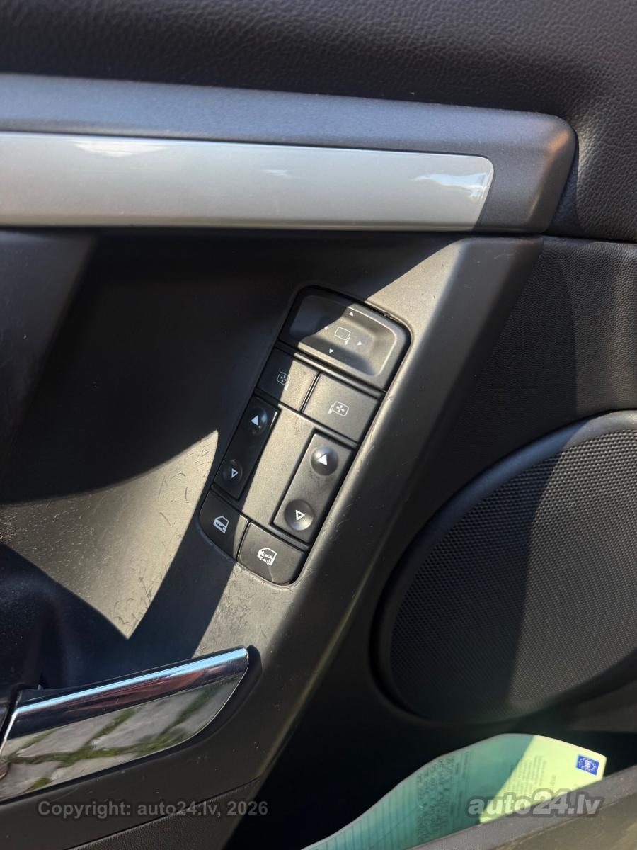 Grey Opel Vectra 2007 in Tallinn, with an engine capacity of 1.90 L and mileage of 0 thousand km for 1599 €, photo 12 on AUTOMOTO.COM.LV