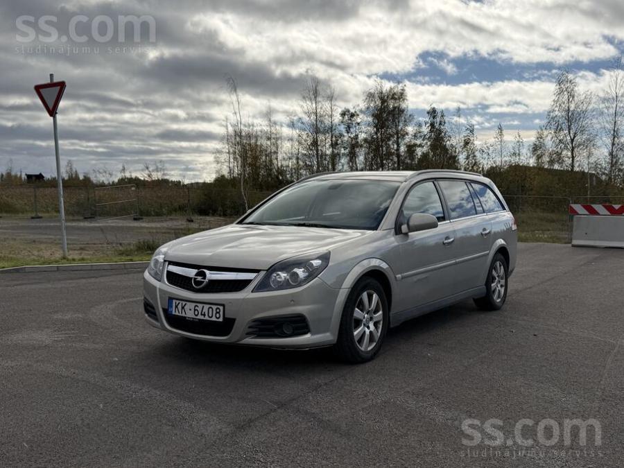 Grey Opel Vectra 2007 in Liepaja, with an engine capacity of 1.90 L and mileage of 305 thousand km for 1050 €, photo 1 on AUTOMOTO.COM.LV