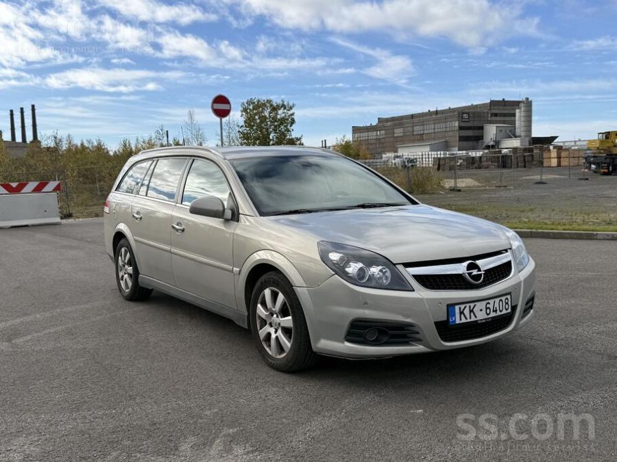 Grey Opel Vectra 2007 in Liepaja, with an engine capacity of 1.90 L and mileage of 305 thousand km for 1050 €, photo 4 on AUTOMOTO.COM.LV