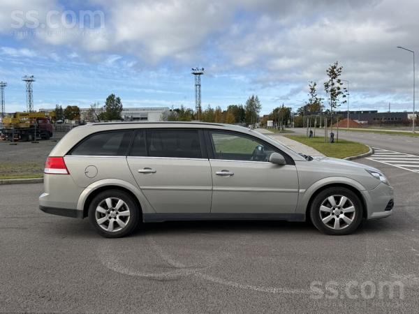 Pelēks Opel Vectra 2007 Liepāja, ar dzinēja tilpumu 1.90 L un nobraukumu 305 tūkst. km par 1050 €, foto 5 vietnē AUTOMOTO.COM.LV