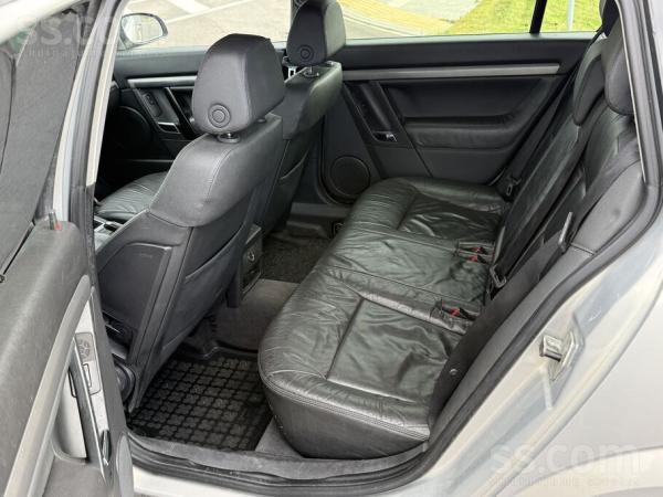Pelēks Opel Vectra 2007 Liepāja, ar dzinēja tilpumu 1.90 L un nobraukumu 305 tūkst. km par 1050 €, foto 10 vietnē AUTOMOTO.COM.LV