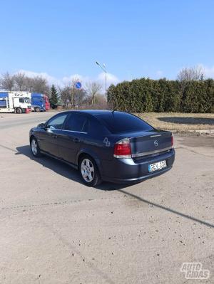Grey Opel Vectra 2008 in Kaunas, with an engine capacity of 1.80 L and mileage of 247 thousand km for 2100 €, photo 4 on AUTOMOTO.COM.LV