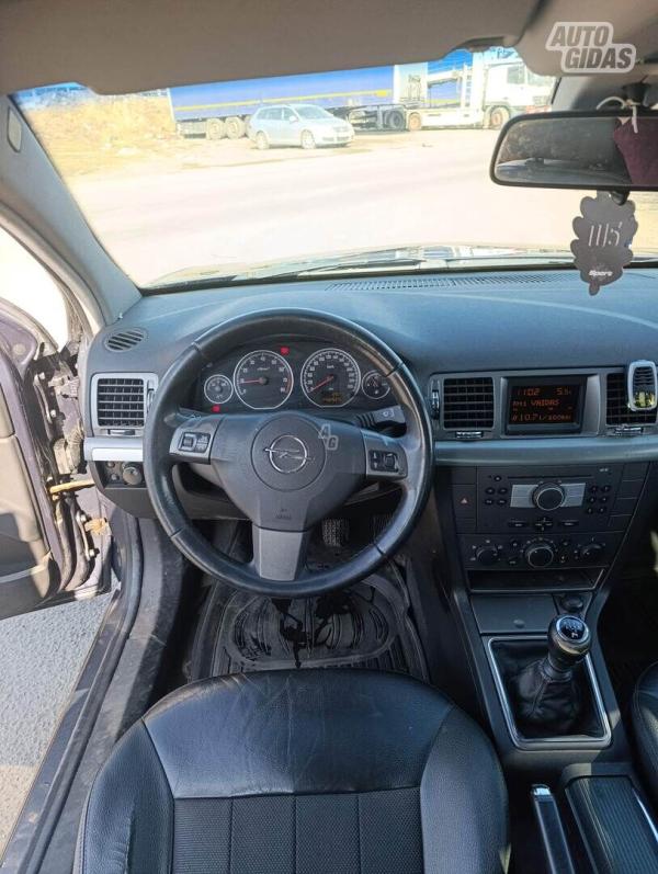 Pelēks Opel Vectra 2008 Kauņa, ar dzinēja tilpumu 1.80 L un nobraukumu 247 tūkst. km par 1600 €, foto 10 vietnē AUTOMOTO.COM.LV