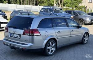 Pelēks Opel Vectra 2003 Radviliškis, ar dzinēja tilpumu 3.00 L un nobraukumu 258 tūkst. km par 995 €, foto 7 vietnē AUTOMOTO.COM.LV