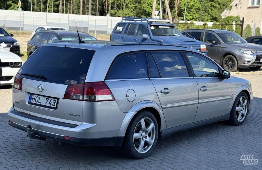 Pelēks Opel Vectra 2003 Radviliškis, ar dzinēja tilpumu 3.00 L un nobraukumu 258 tūkst. km par 995 €, foto 7 vietnē AUTOMOTO.COM.LV
