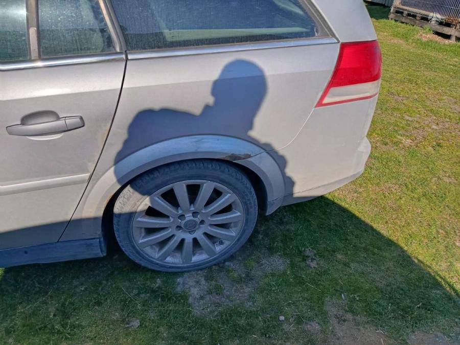 Pelēks Opel Vectra 2003 Marijampole, ar dzinēja tilpumu 2.17 L un nobraukumu 426 tūkst. km par 500 €, foto 22 vietnē AUTOMOTO.COM.LV