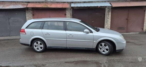 Grey Opel Vectra 2004 in Kaunas, with an engine capacity of 1.91 L and mileage of 397 thousand km for 1500 €, photo 2 on AUTOMOTO.COM.LV