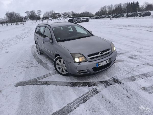 Grey Opel Vectra 2004 in Kaunas, with an engine capacity of 1.90 L and mileage of 388 thousand km for 1250 €, photo 2 on AUTOMOTO.COM.LV