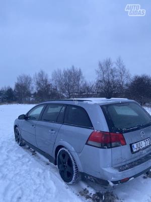 Grey Opel Vectra 2004 in Vilnius, with an engine capacity of 1.90 L and mileage of 369 thousand km for 1200 €, photo 6 on AUTOMOTO.COM.LV