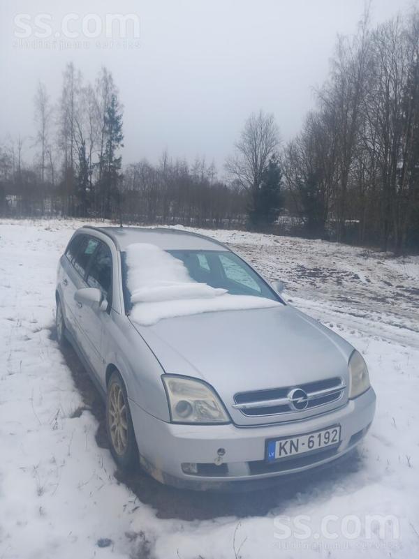 Grey Opel Vectra 2004 in Cesis, with an engine capacity of 3.00 L and mileage of 350 thousand km for 450 €, photo 3 on AUTOMOTO.COM.LV