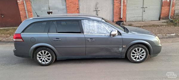 Pelēks Opel Vectra 2004 Druskininkai, ar dzinēja tilpumu 2.00 L un nobraukumu 400 tūkst. km par 550 €, foto 5 vietnē AUTOMOTO.COM.LV