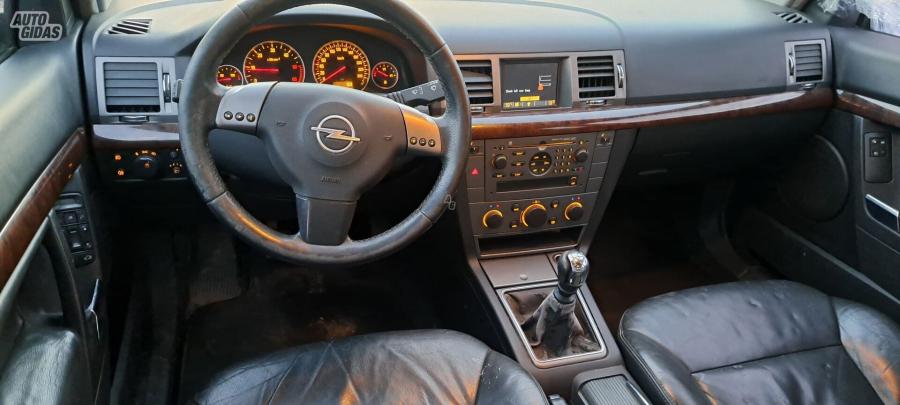 Pelēks Opel Vectra 2004 Druskininkai, ar dzinēja tilpumu 2.00 L un nobraukumu 400 tūkst. km par 550 €, foto 10 vietnē AUTOMOTO.COM.LV