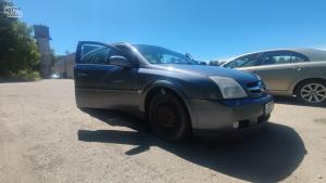 Grey Opel Vectra 2004 in Jurbarkas, with an engine capacity of 2.20 L and mileage of 372 thousand km for 500 €, photo 14 on AUTOMOTO.COM.LV