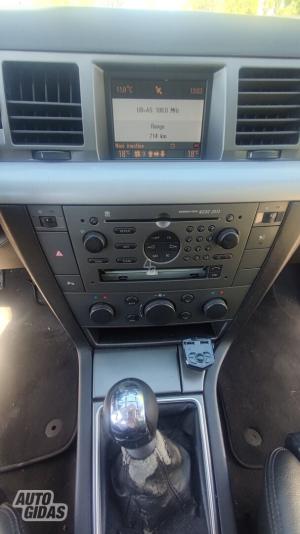 Grey Opel Vectra 2004 in Jurbarkas, with an engine capacity of 2.20 L and mileage of 372 thousand km for 500 €, photo 17 on AUTOMOTO.COM.LV