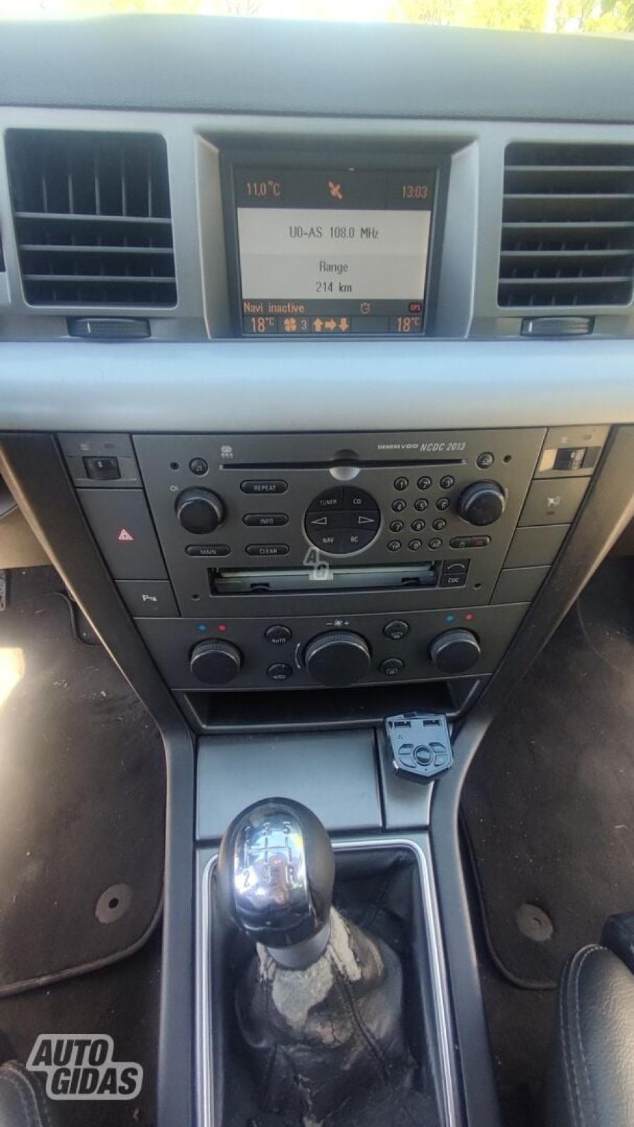 Grey Opel Vectra 2004 in Jurbarkas, with an engine capacity of 2.20 L and mileage of 372 thousand km for 500 €, photo 17 on AUTOMOTO.COM.LV