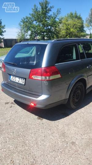 Grey Opel Vectra 2004 in Jurbarkas, with an engine capacity of 2.20 L and mileage of 372 thousand km for 500 €, photo 24 on AUTOMOTO.COM.LV
