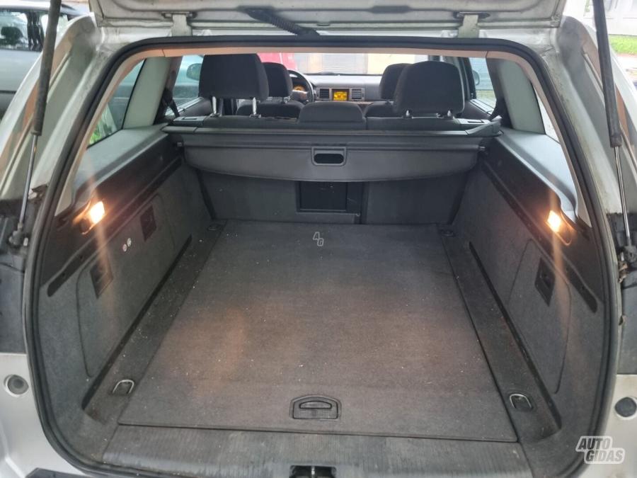 Pelēks Opel Vectra 2004 Kauņa, ar dzinēja tilpumu 2.20 L un nobraukumu 385 tūkst. km par 1000 €, foto 7 vietnē AUTOMOTO.COM.LV