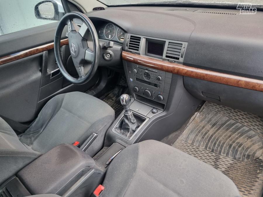 Pelēks Opel Vectra 2004 Kauņa, ar dzinēja tilpumu 2.20 L un nobraukumu 385 tūkst. km par 1000 €, foto 8 vietnē AUTOMOTO.COM.LV